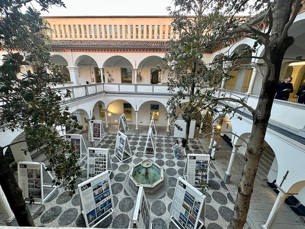 COAS - Exposición de los Premios Andalucía de Arquitectura 2024 en la ETSAG
